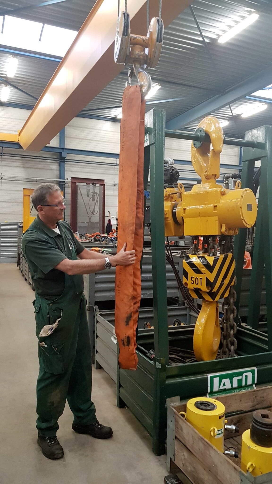 Visuele inspectie hijsbanden - keuring en certificering bij Laco